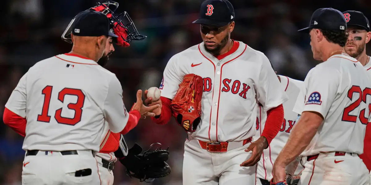 St. Louis Cardinals Claim Right-Handed Pitcher - Inside The Diamonds